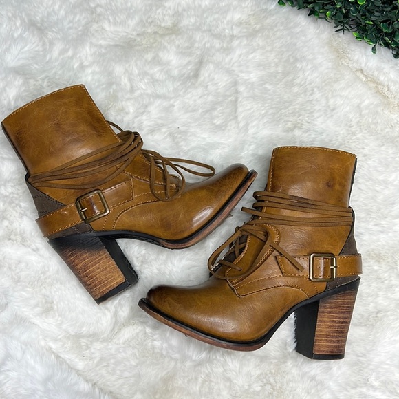 Pierre Dumas | Shoes | Pierre Dumas Ravenna Midi Booties Sz 55 Firebird ...
